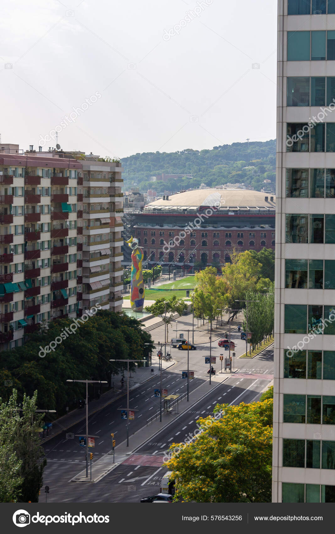 Centre Commercial Las Arenas Construit Dans Une Ancienne Structure ...