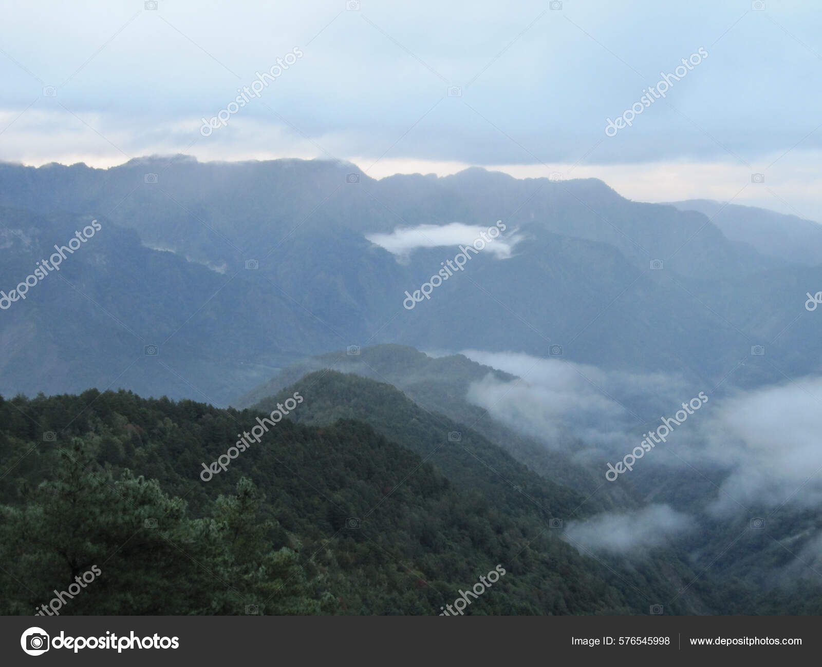Beautiful View Yushan Also Known Mount Jade Hills Foggy Day — Stock ...