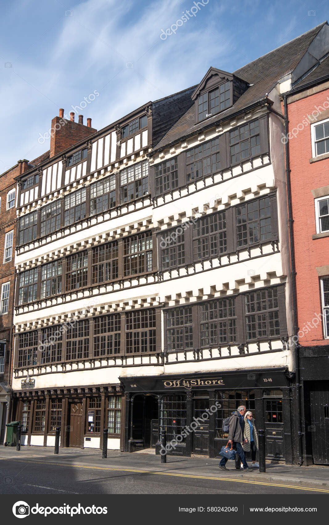 Two People Walk Bessie Surtees House Dramatic Historic Jacobean ...
