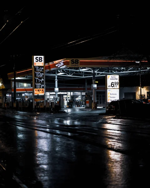 Shell gas station at night Stock Photos, Royalty Free Shell gas station ...