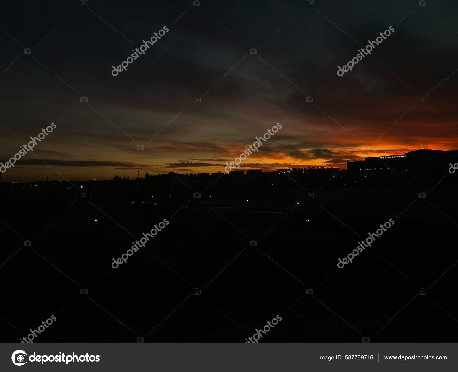 Sunset Skyline View Buildings — Stock Photo © wirestock_creators #587769716