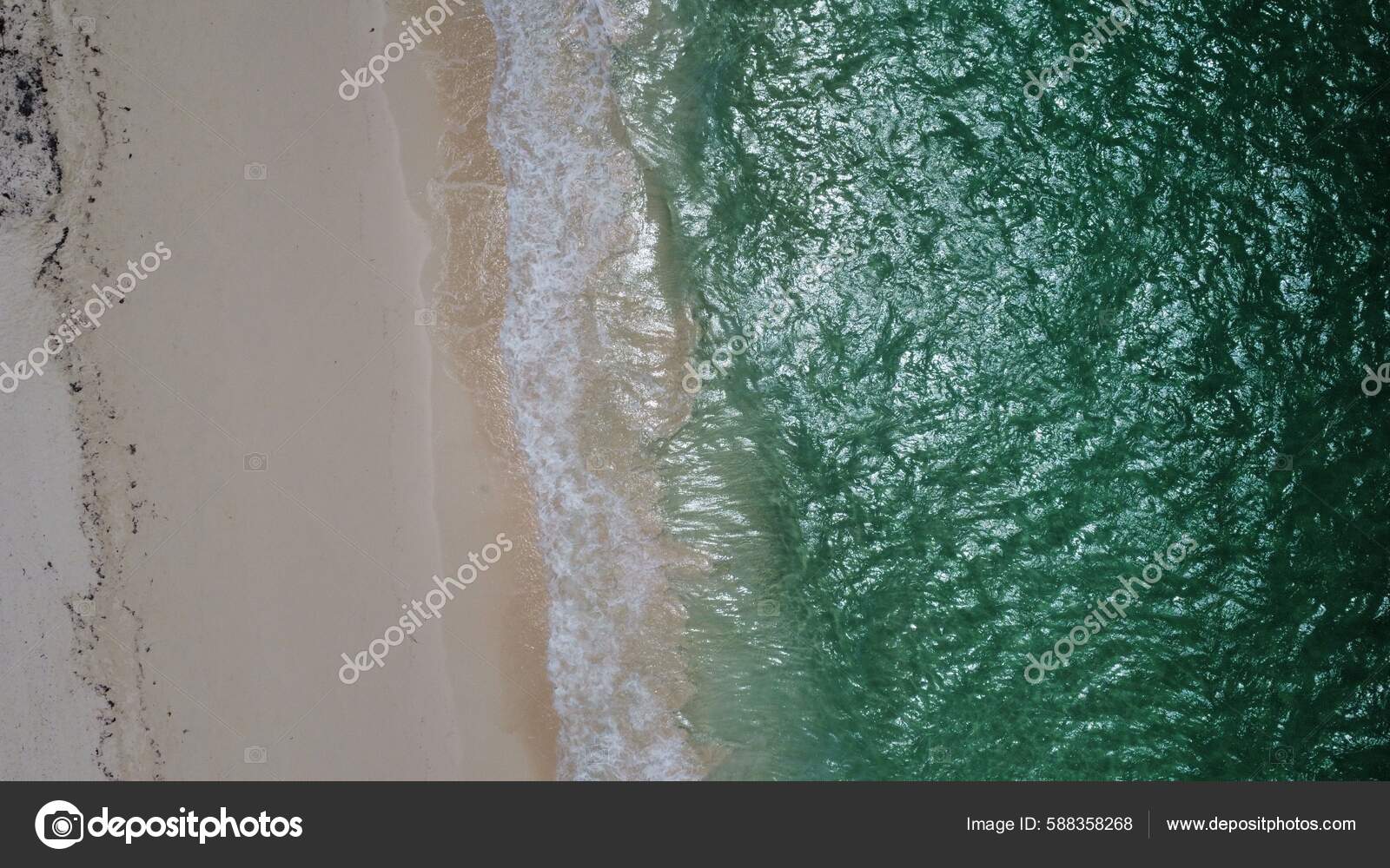 Top View Seashore Tidal Waves — Stock Photo © wirestock_creators #588358268