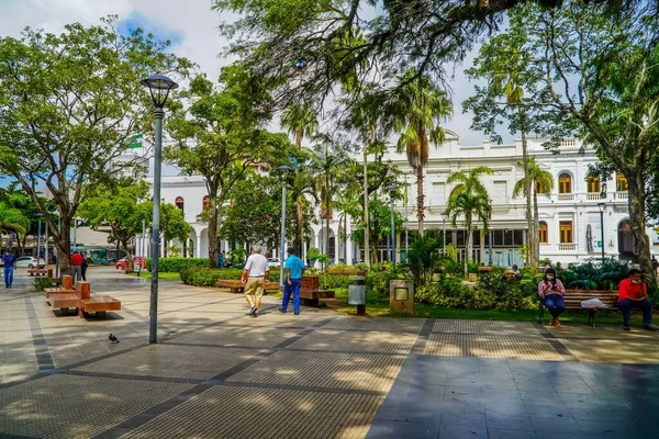 Fotos de Praça colombo, Imagens de Praça colombo sem royalties ...