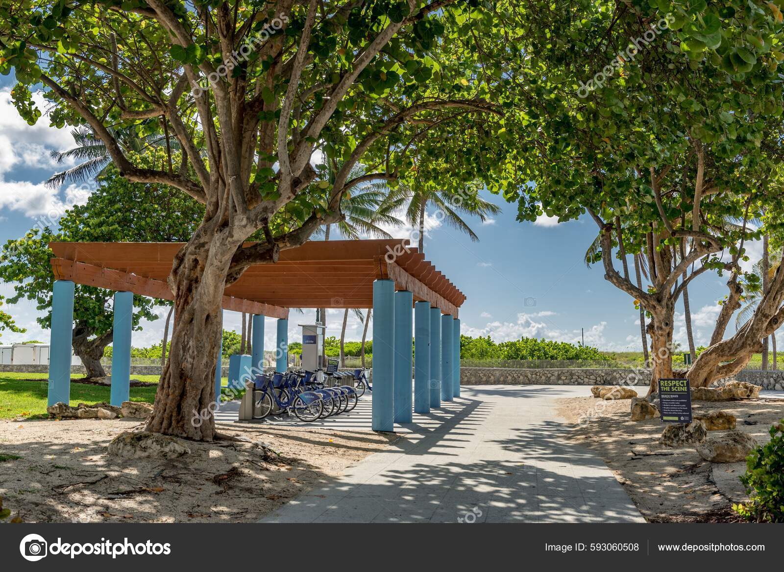 Bicycle Parking Wooden Construction South Beach Miami Usa — Stock Photo ...
