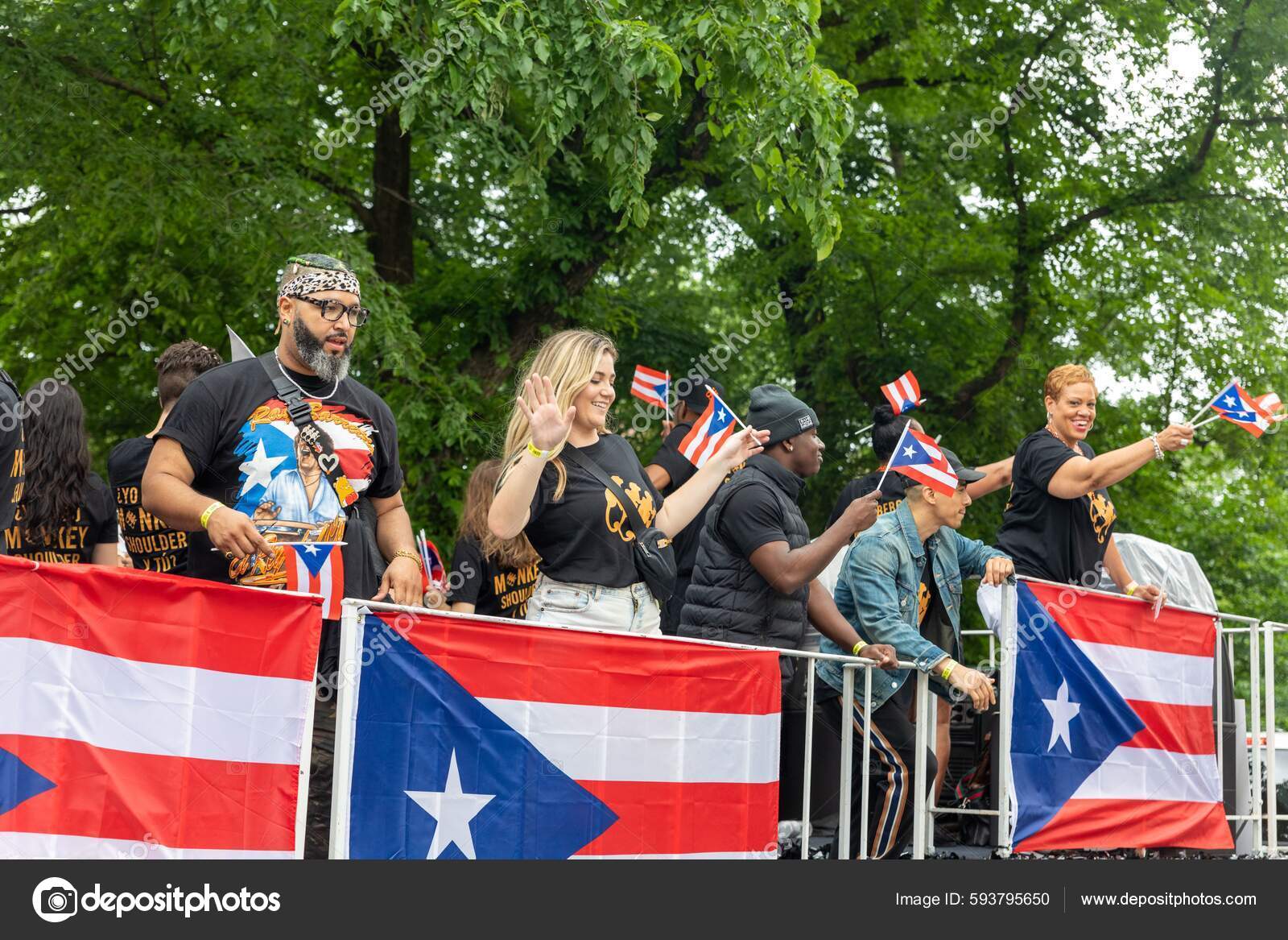 Large Crowd People Coming Out Celebrate Puerto Rican Day Parade — Stock ...