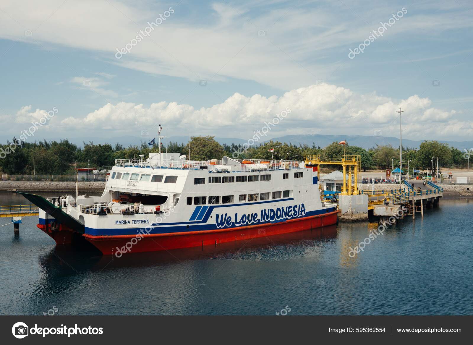 Kayangan North Lombok Indonesia July 2022 Asdp Ferry Ships Dock — Stock ...