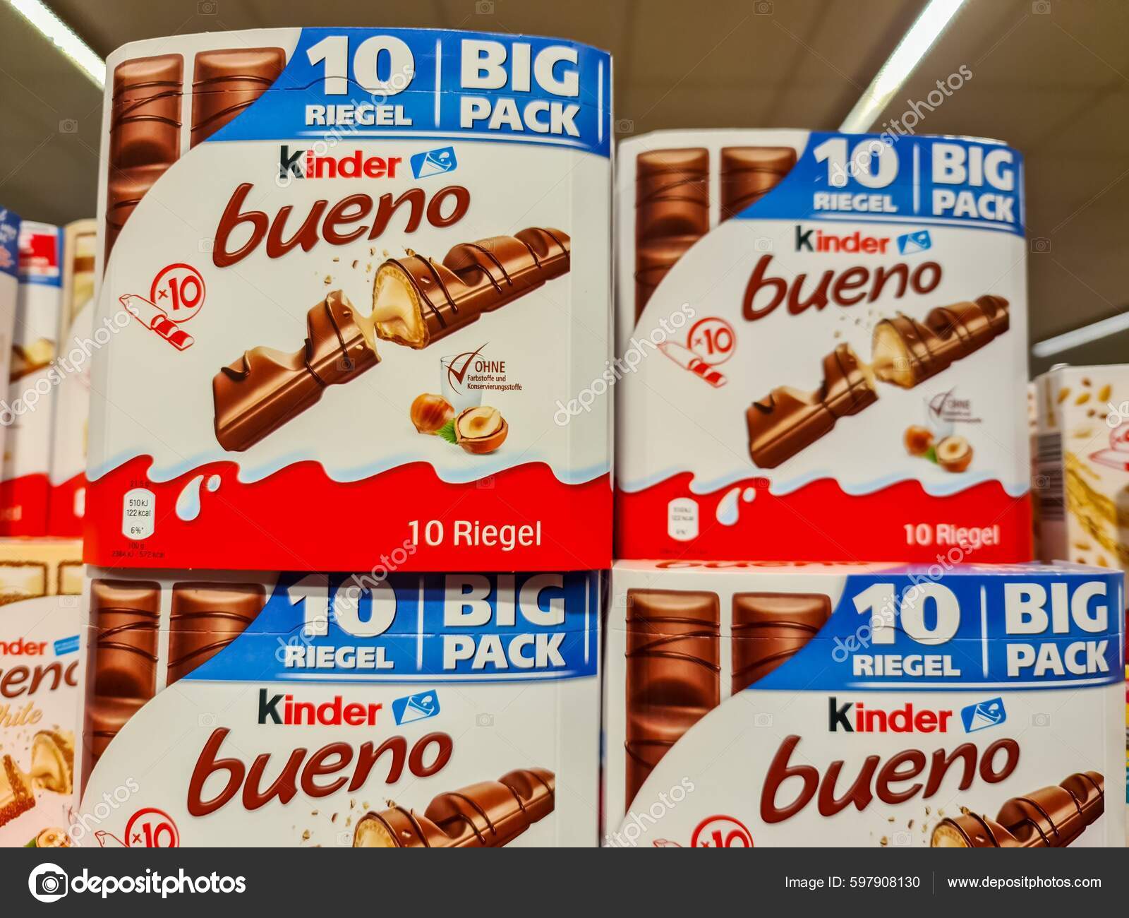 Kinder Bueno Brand Chocolate Bar Cards Supermarket Shelf – Stock ...