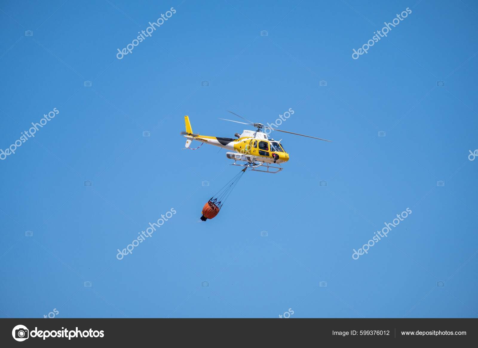 Firefighting Service Helicopter Carrying Basket Water Flying Pour Water ...