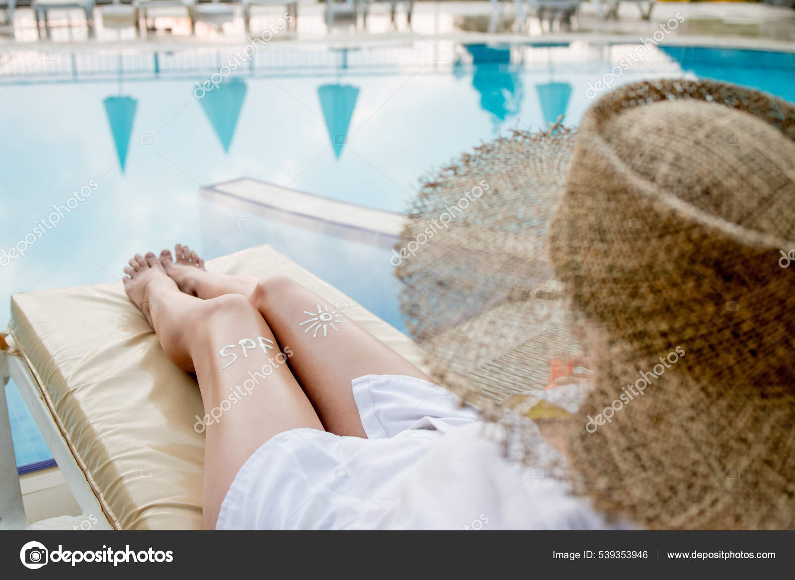 Closeup Female Leg Sun Shape Sun Protection Suncream Her Smooth Stock ...