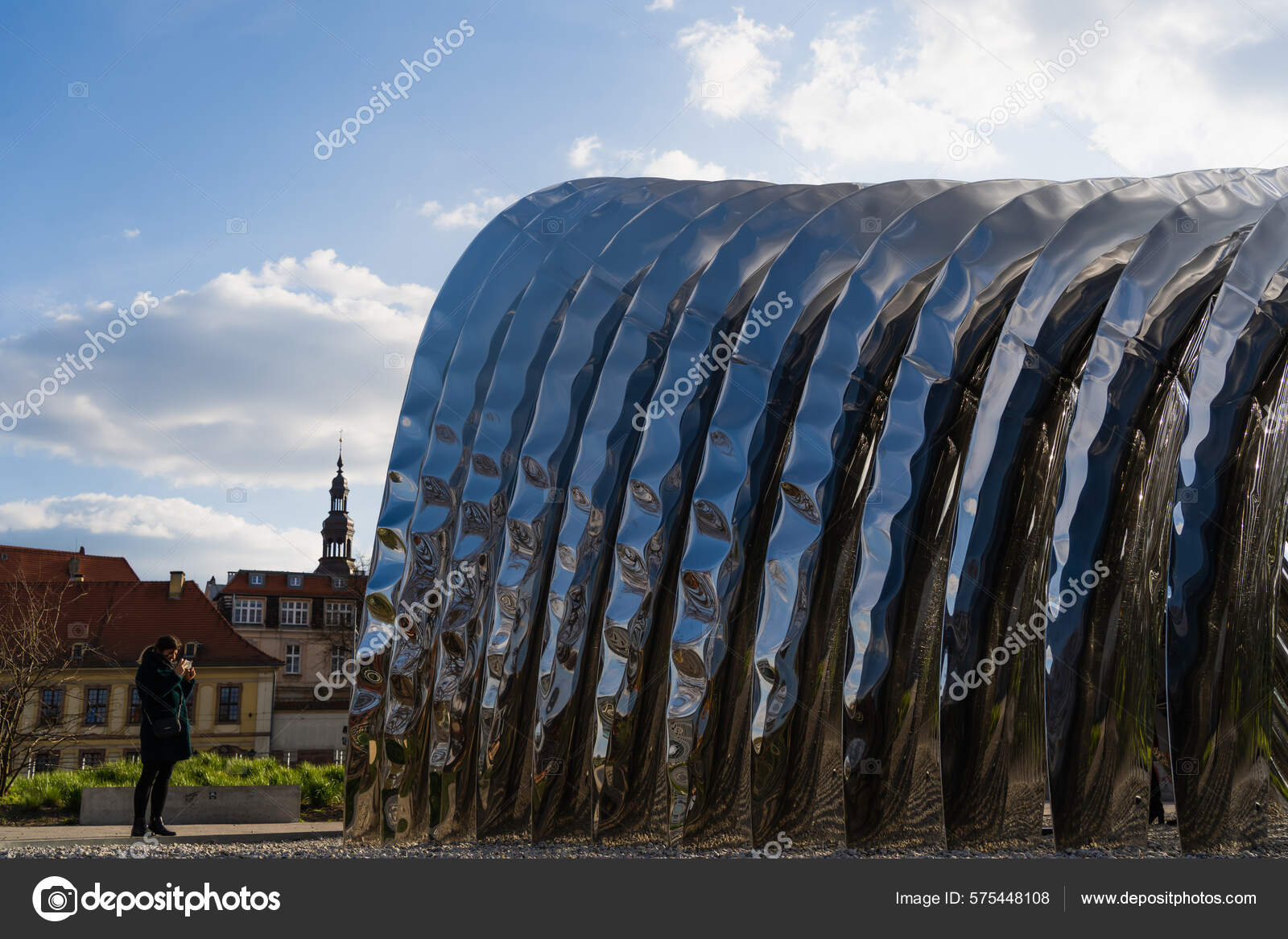 Wroclaw Poland April 2022 Nawa Sculpture Daytime Urban Street — Stock Editorial Photo ...
