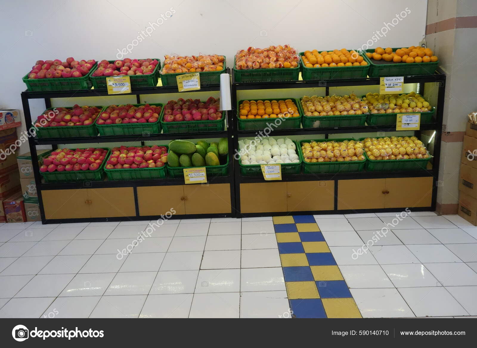 Fruit Shelf Supermarket Close Fruit Rack — Stock Photo ...