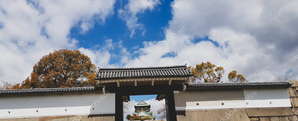 Osaka 7 de abril de 2019. La puerta principal del Castillo de Osaka ...