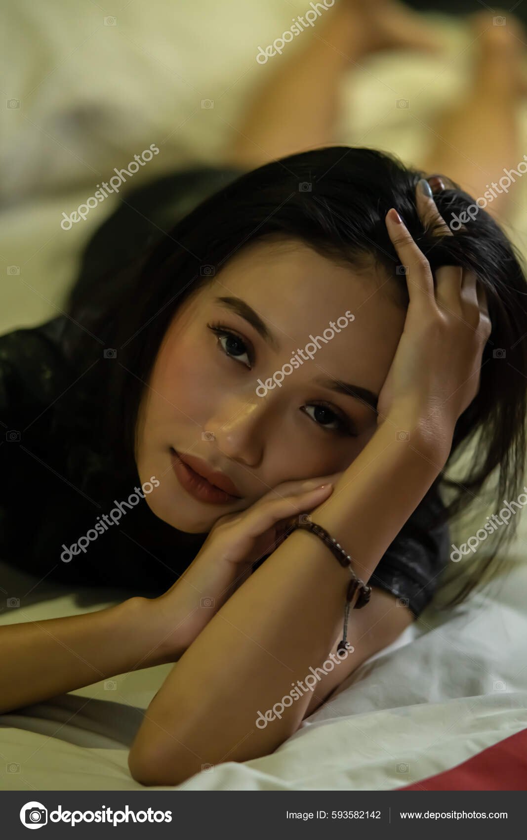 Beautiful Women Being Dizzy Long Trip Road Laying Bed Long — Stock ...