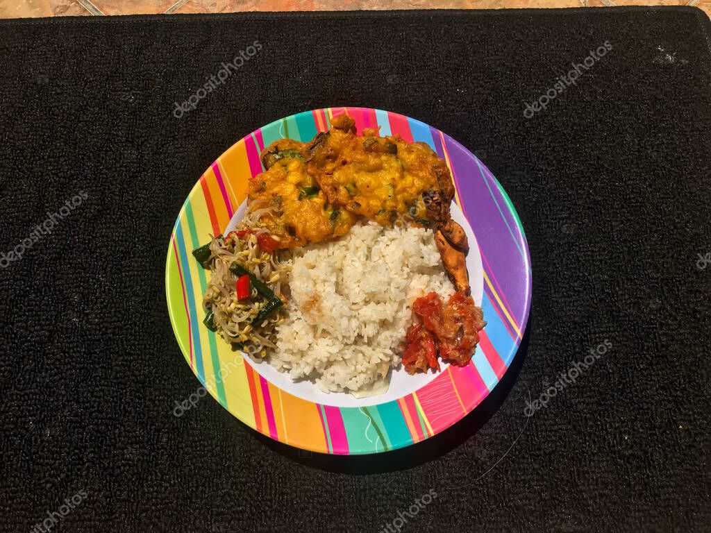 comida que normalmente se come en dátiles antiguos con una combinación ...