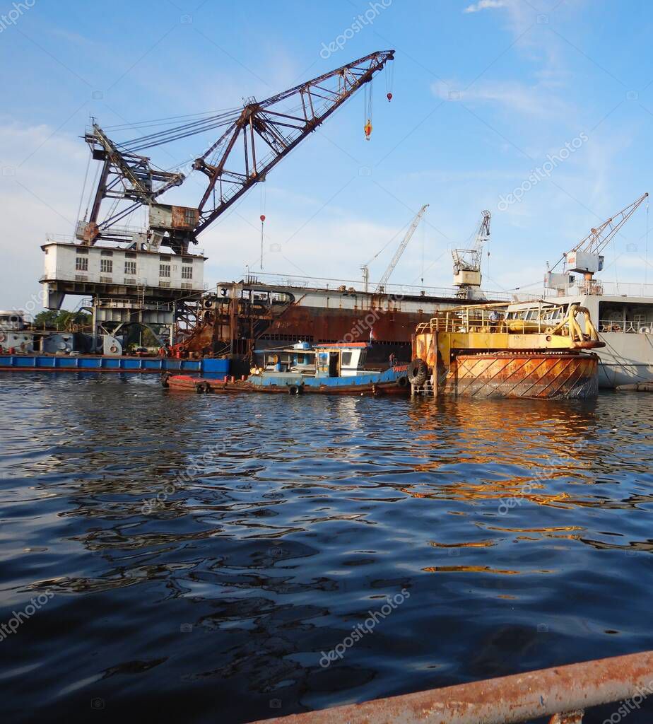 Refurbish SPM (Single Point Mooring) Sukowati Field East Java Indonesia ...