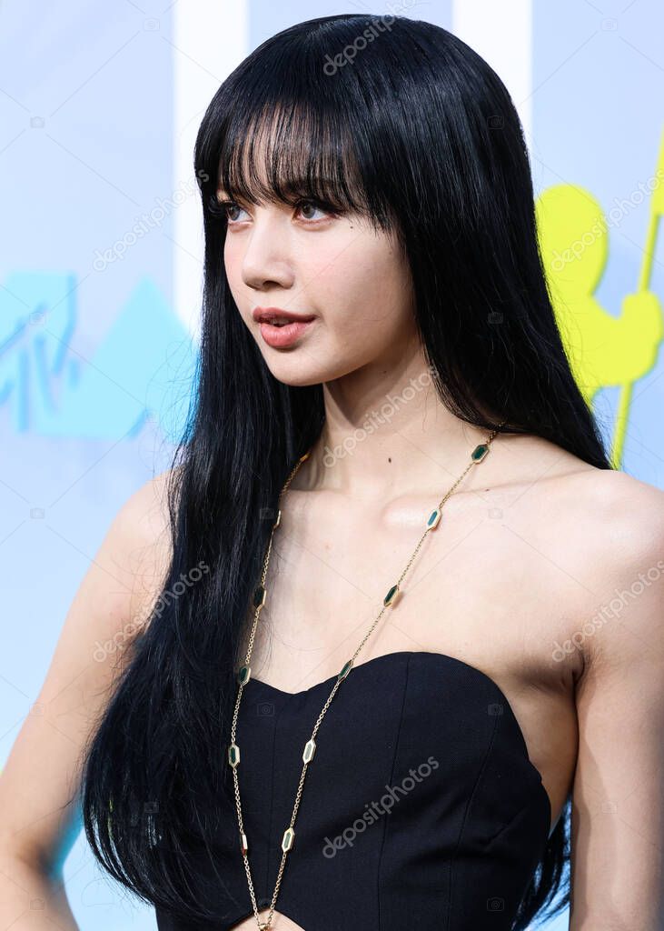 Lisa (Lalisa Manobal) of BLACKPINK arrives at the 2022 MTV Video Music ...
