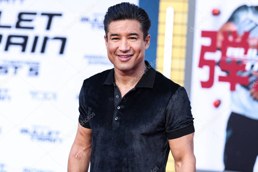 Mario López llega al estreno de Sony Pictures 'Bullet Train' celebrado ...