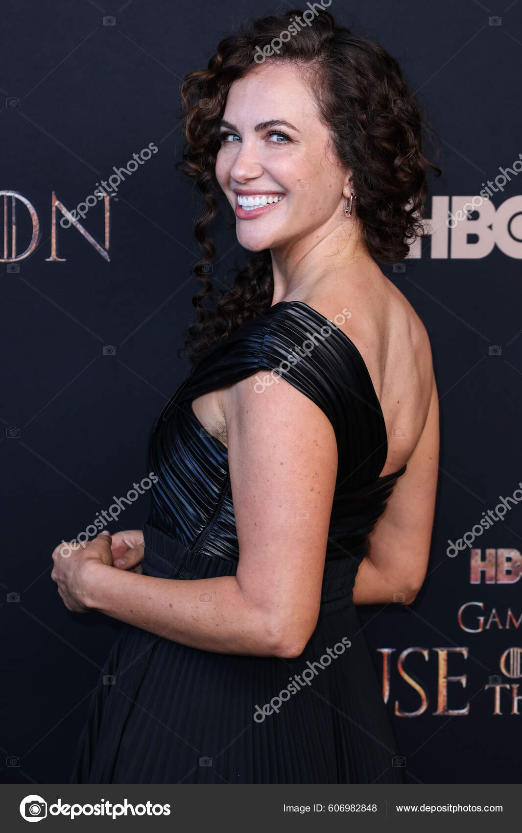 American Actress Kate Siegel Arrives World Premiere Hbo's Original ...