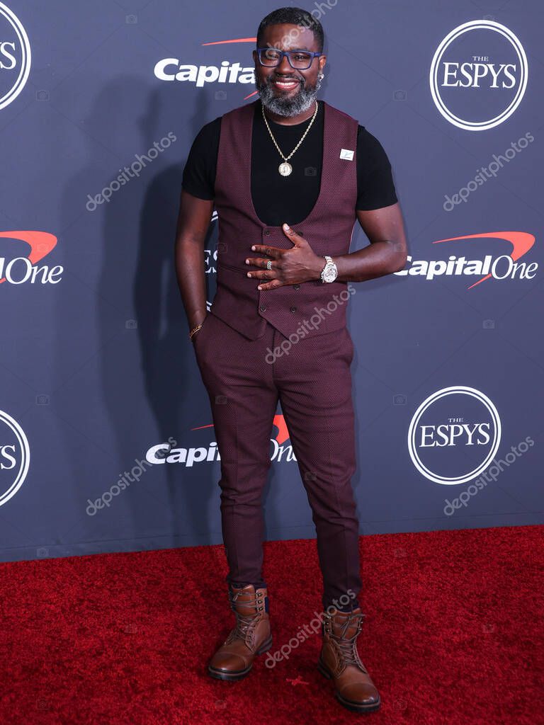 El actor estadounidense Lil Rel Howery llega a los Premios ESPY 2022 ...