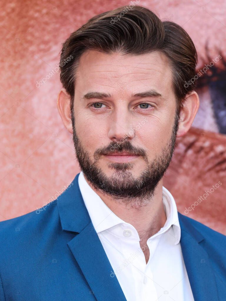 El actor canadiense Evan Williams llega al estreno en Los Ángeles de ...