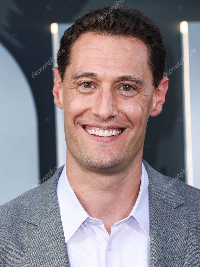 El novelista y guionista estadounidense Jon Cohen llega al estreno en ...