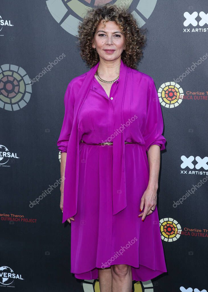 Donna Langley llega al Charlize Theron Africa Outreach Project (CTAOP) 2022 Summer Block Party ...