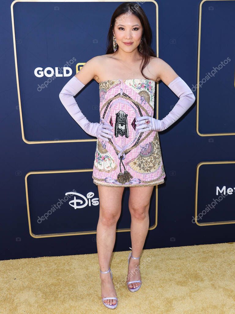 La actriz estadounidense Ally Maki llega a la Gala Inaugural de Oro 2022 de Gold House: La Nueva ...