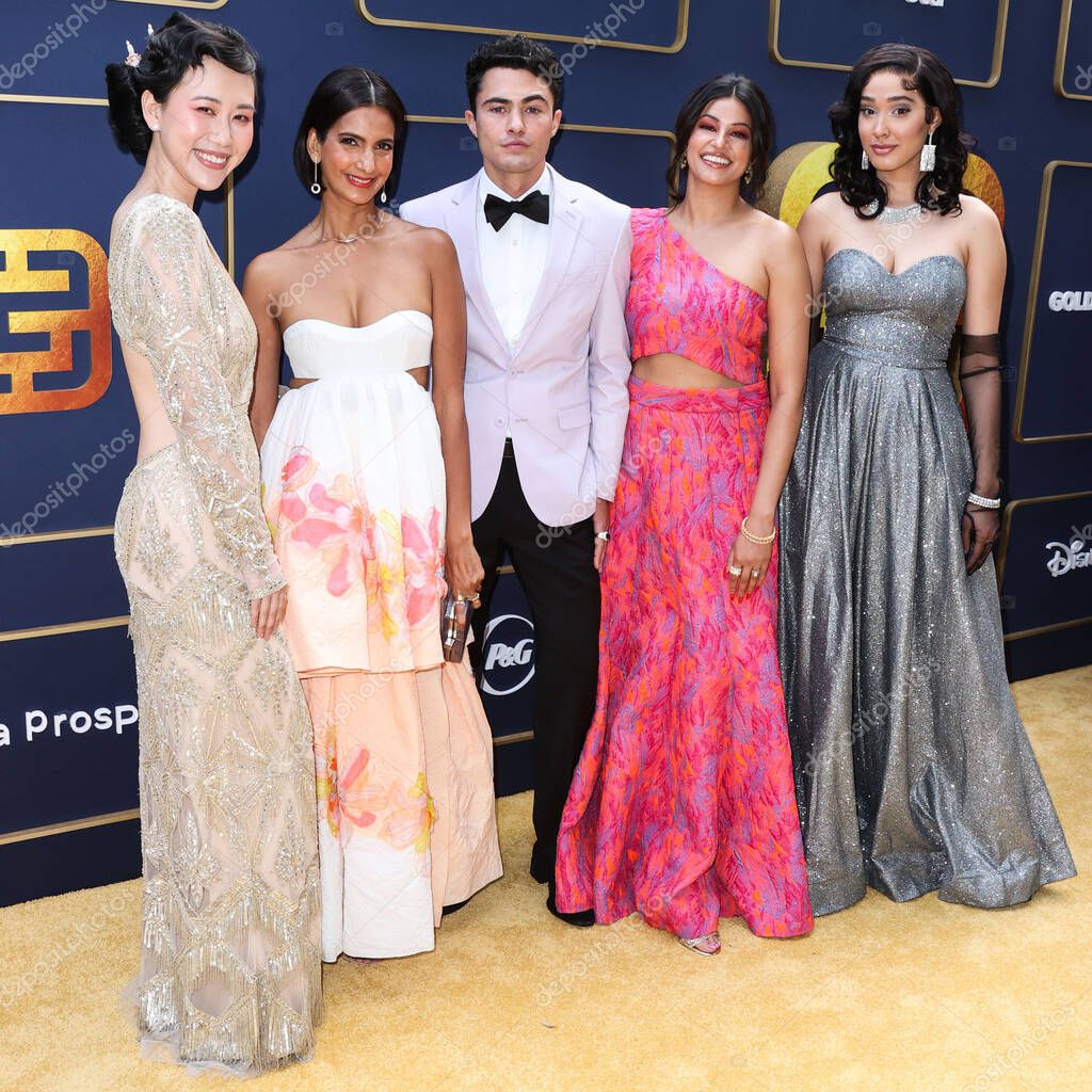 Ramona Young, Poorna Jagannathan, Darren Barnet, Richa Moorjani y Lee ...