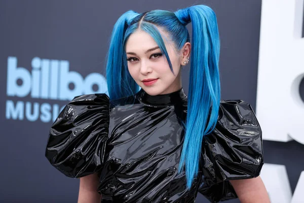 AleXa (Alex Christine) llega a los Premios Billboard Music 2022 ...