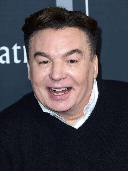 El actor canadiense Mike Myers llega a Netflix 's' The Pentaverate ...