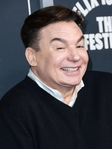 El actor canadiense Mike Myers llega a Netflix 's' The Pentaverate ...