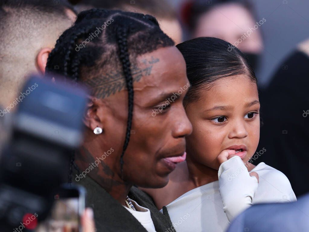 El rapero estadounidense Travis Scott (Travi $Scott, Jacques Berman Webster II) y su hija Stormi ...