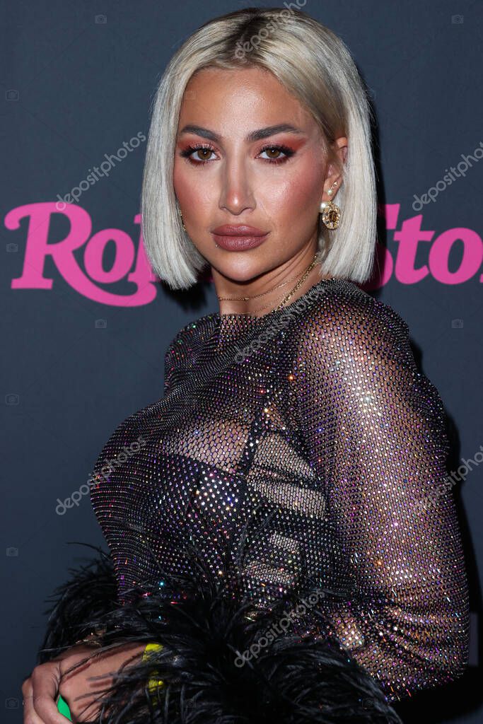 La Modelo Roz llega a la Celebración de Edición de Creadores Inaugural ...