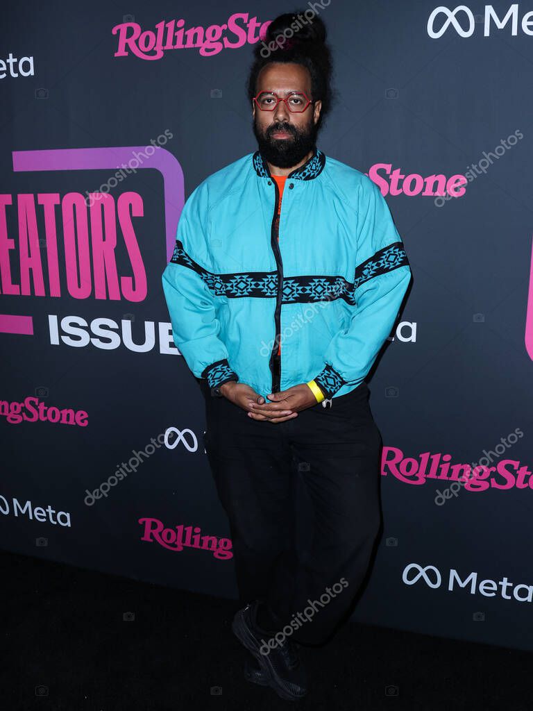 El comediante estadounidense Reggie Watts llega a la celebración ...