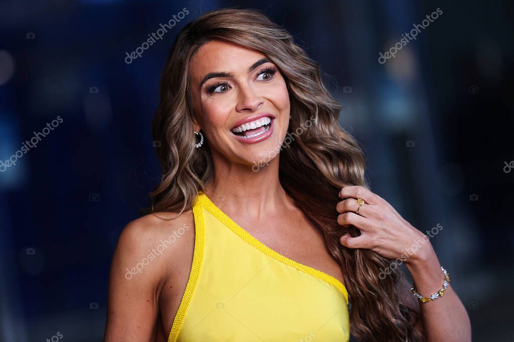 La actriz estadounidense Chrishell Stause llega a Los Ángeles Family ...