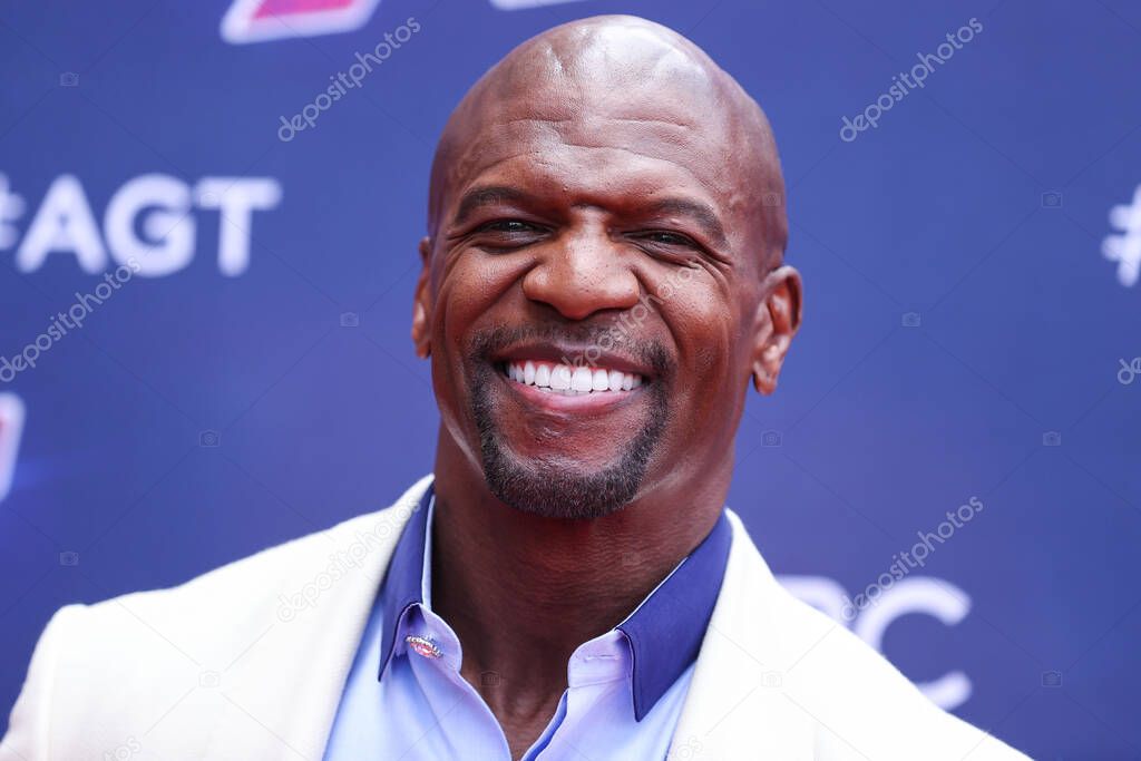El actor estadounidense Terry Crews llega a la Temporada 17 de 'America ...