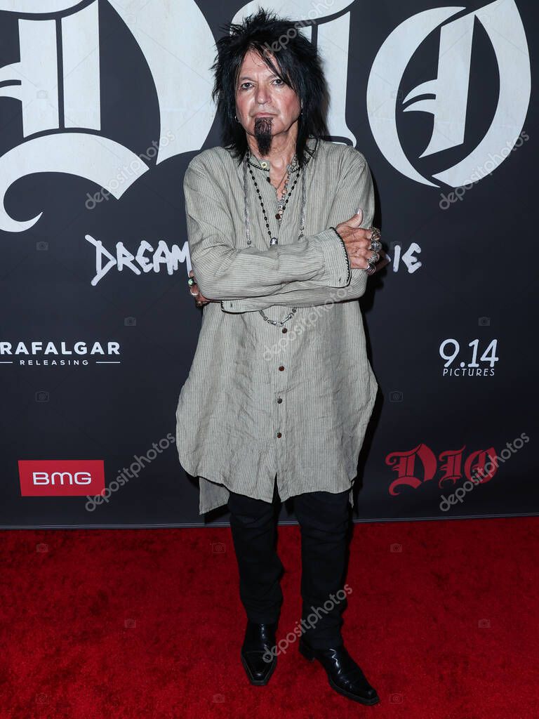Robert Sarzo llega al estreno en Los Ángeles de 'DIO: Dreamers Never ...