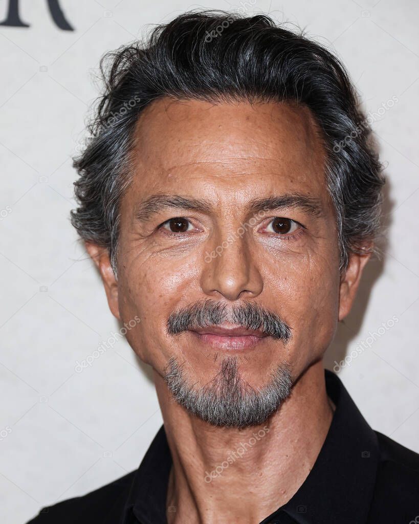 El actor estadounidense Benjamin Bratt llega al estreno de 'Dead For A ...