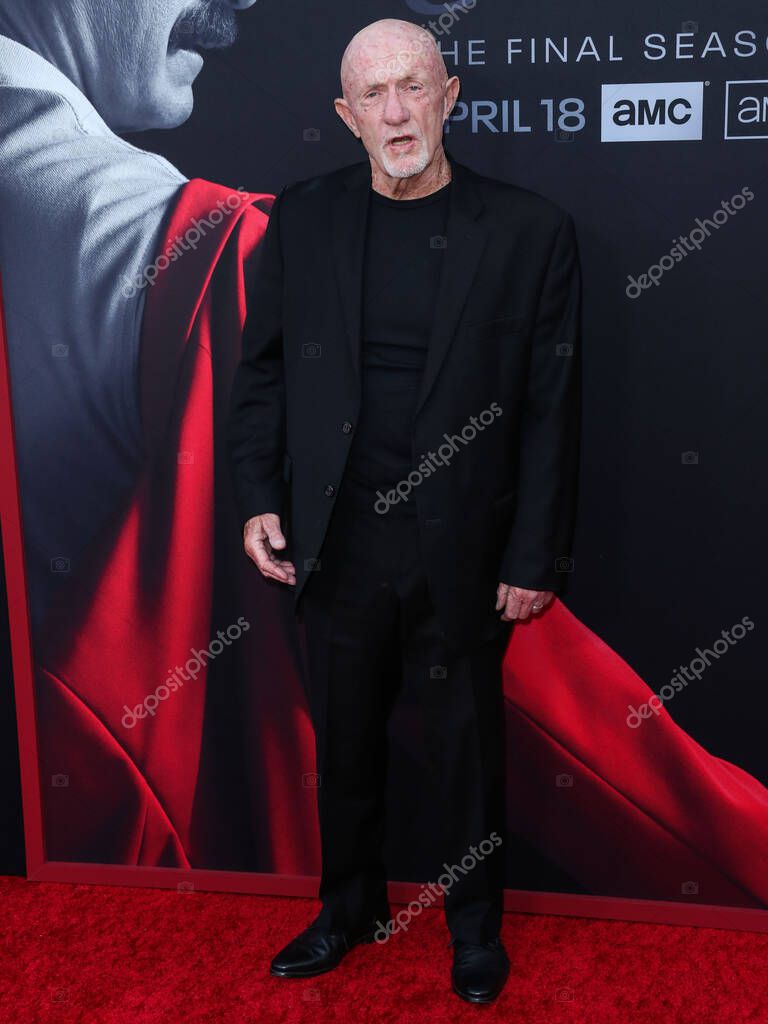 Jonathan Banks llega al estreno en Los Ángeles de la temporada 6 de ...