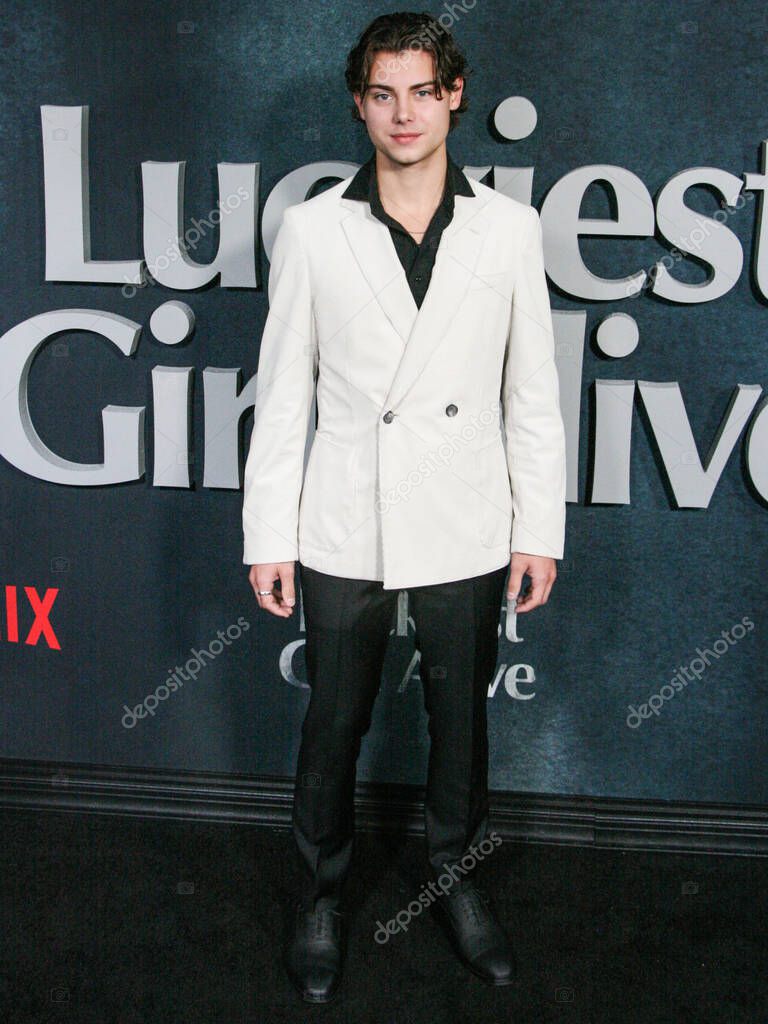 El actor canadiense Carson MacCormac llega al estreno en Nueva York de ...