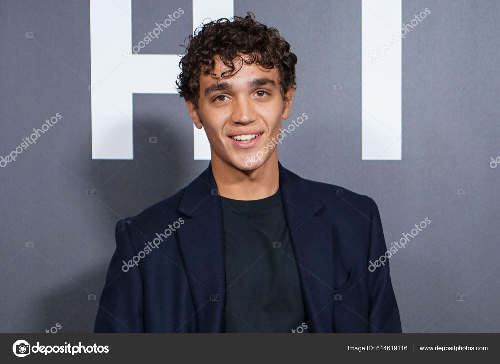 Actor David Iacono Arrives Los Angeles Special Screening Starz's ...
