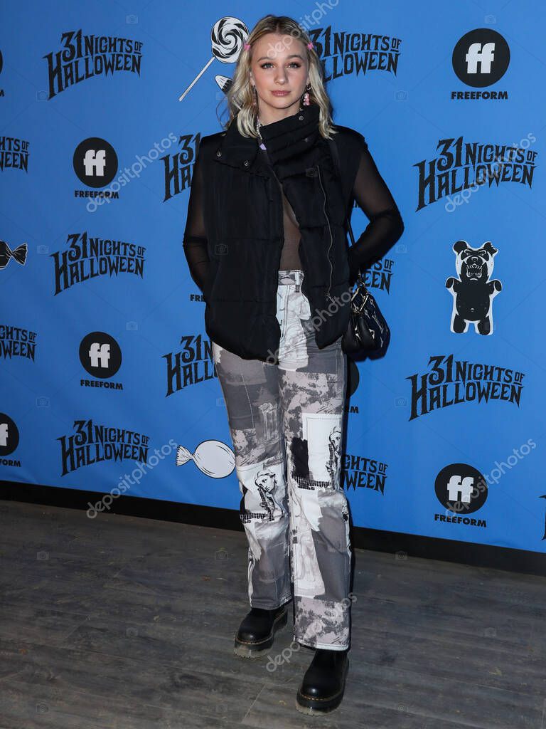Mollee Gray llega a la Noche de Avance de Talento y Prensa de Freeform ...