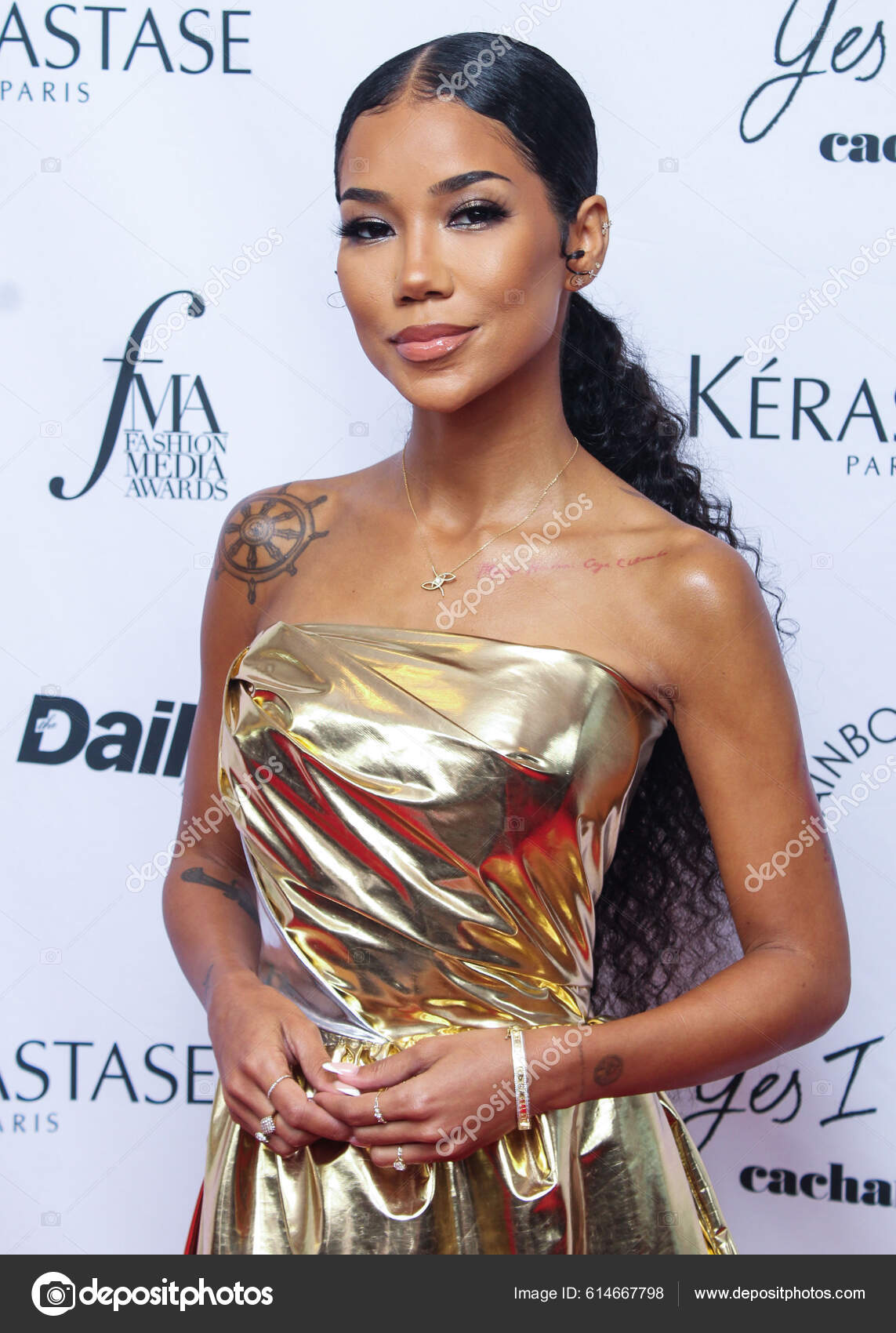 Singer Jhene Aiko Wearing Maticevski Arrives Daily Front Row 8Th ...