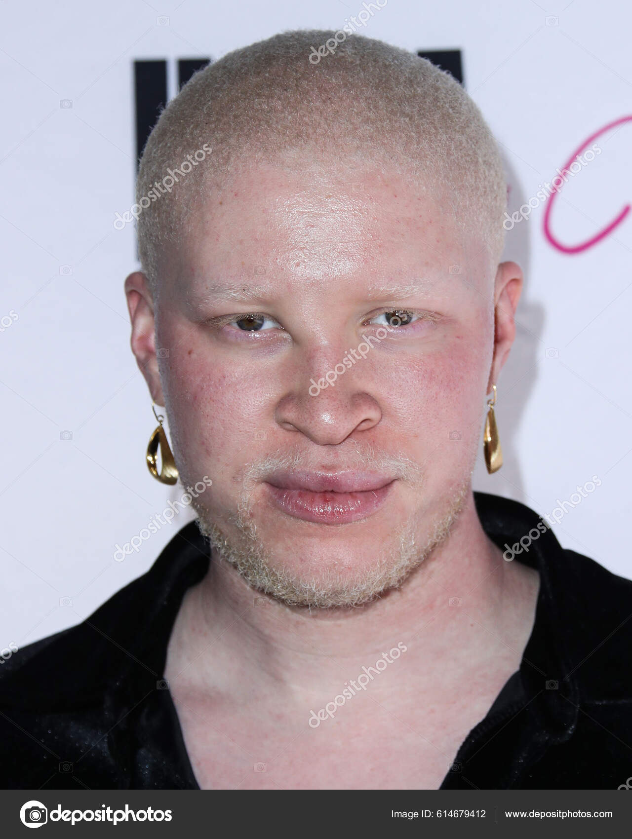 Model Shaun Ross Arrives Uoma Beauty Pride Month Juneteenth Celebration ...