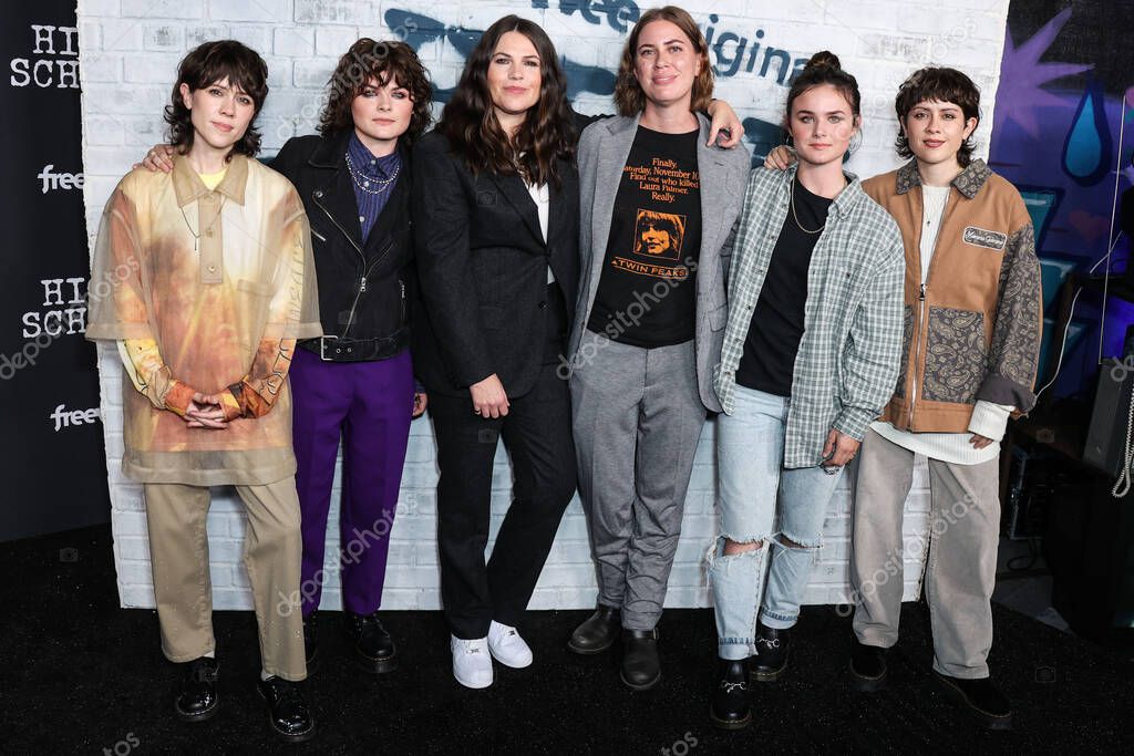 Sara Quin, Railey Gilliland, Clea DuVall, Laura Kittrell, Seazynn ...