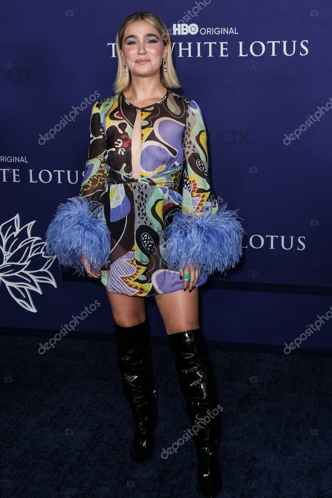 La actriz estadounidense Haley Lu Richardson llega al estreno de la ...