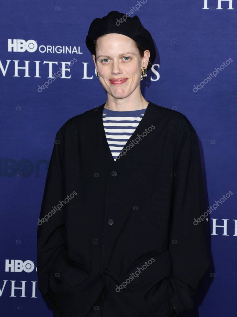 Kelly McCormack llega al estreno en Los Ángeles de la serie original de ...