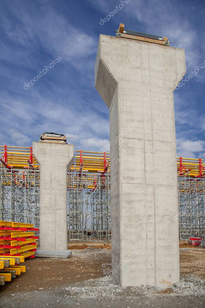 Monolithic structural elements and scaffolding at bridge constructio 2023