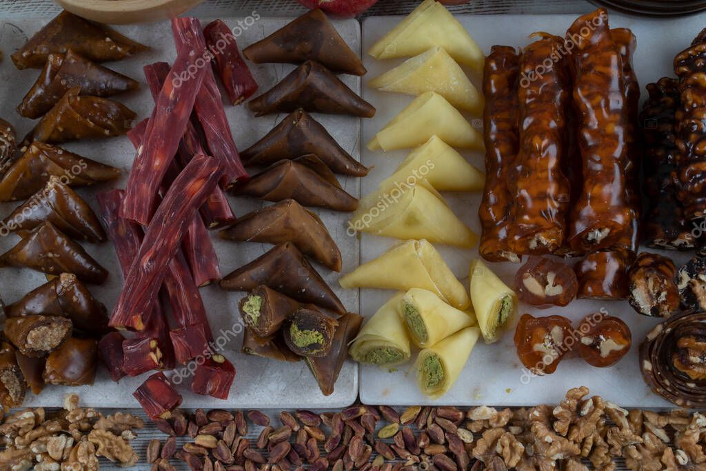 Variedad de pulpa de fruta seca natural turca con nuez, cacahuete ...