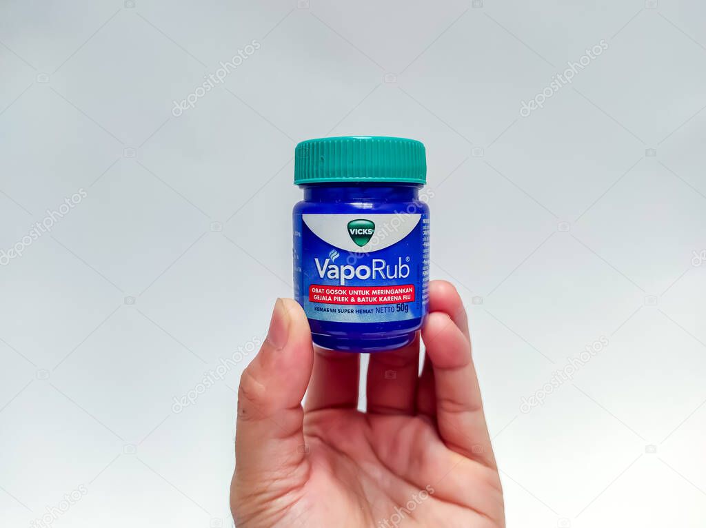 Yakarta, Indonesia - 27 de septiembre de 2022: Imagen limpia de Vicks ...